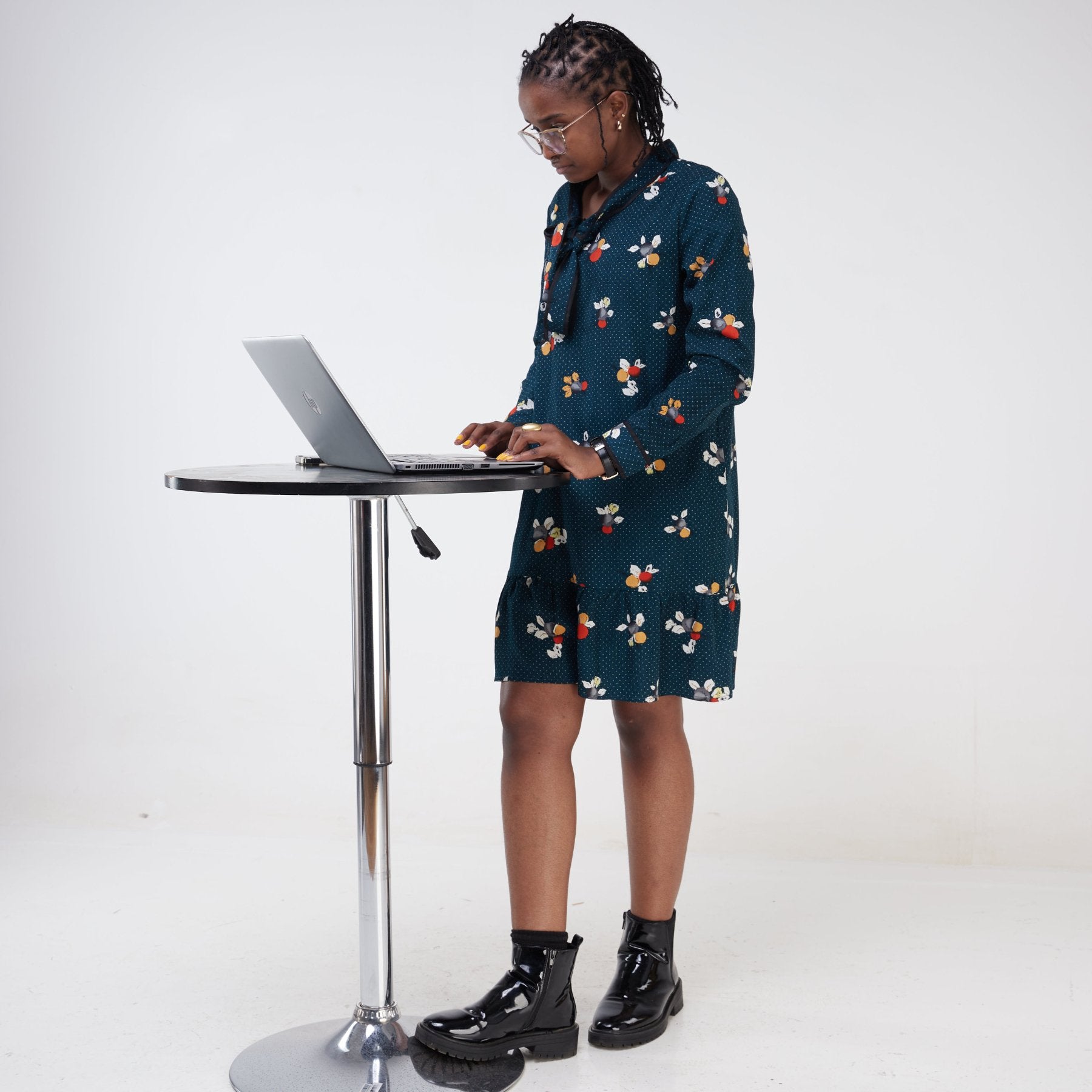 Staff Style : Working it With Wanja – Shopzetu
