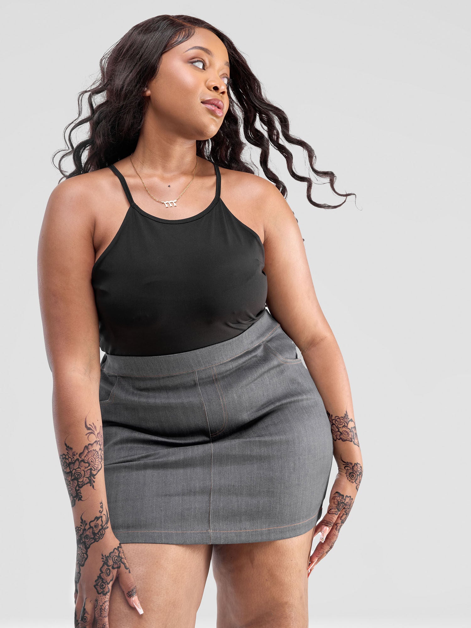 Zoya Yuni Halter Midriff Top - Black – Shopzetu