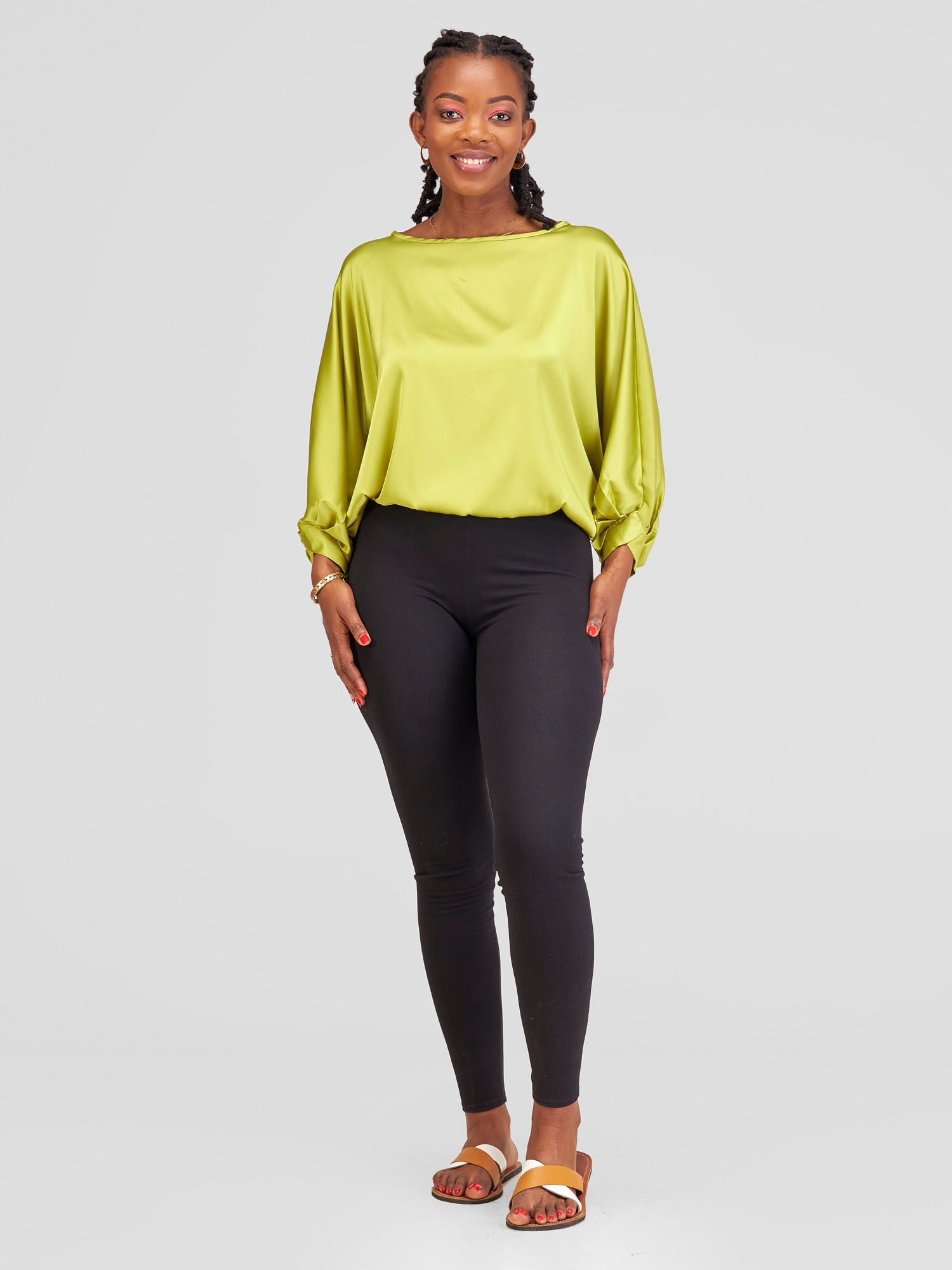 Vivo Sawari Crossed Cuff Batwing Top - Olive – Shopzetu