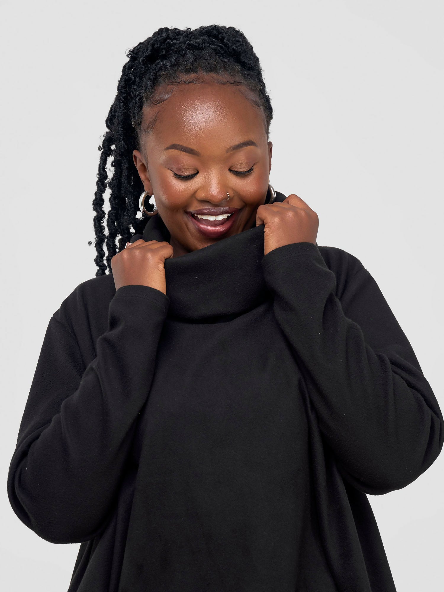 Timyt Urban Wear Beauty Poncho - Black/Side pockets – Shopzetu